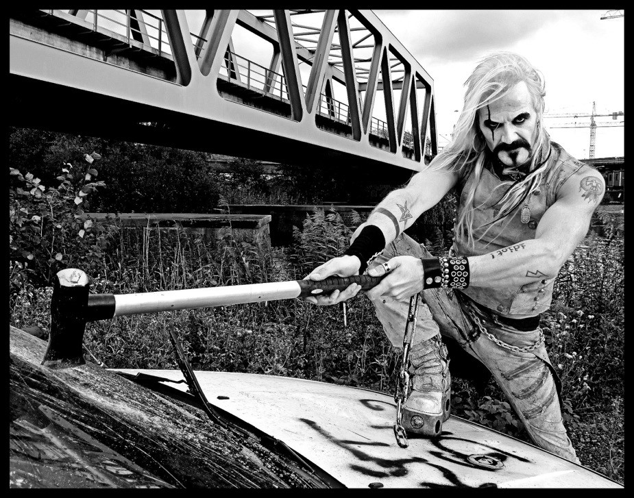 ΝΕΟΣ ΔΙΣΚΟΣ ΓΙΑ ΤΟΝ SNOWY SHAW | Metalzone